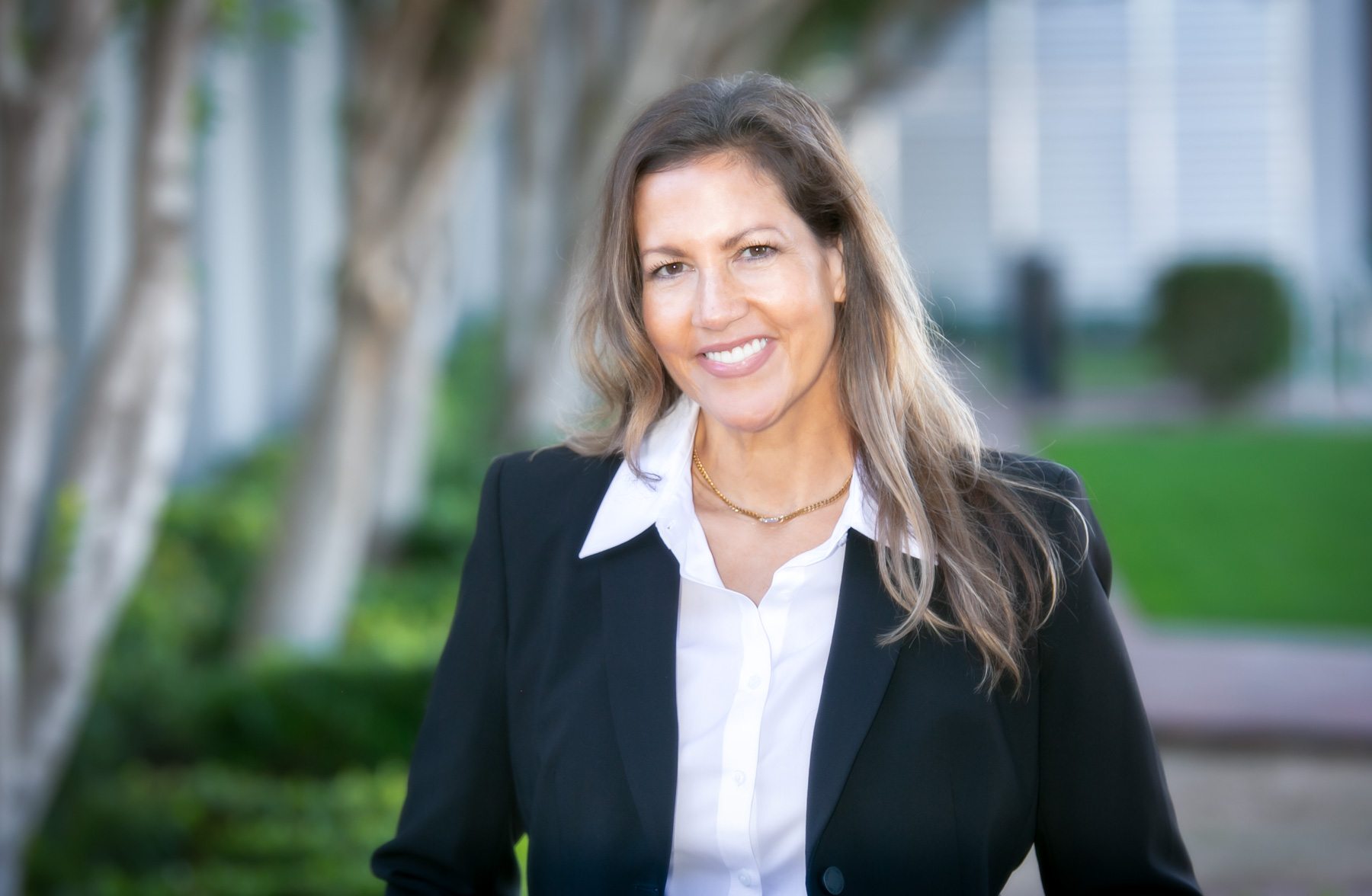 Adrienne Lewis - Dekker